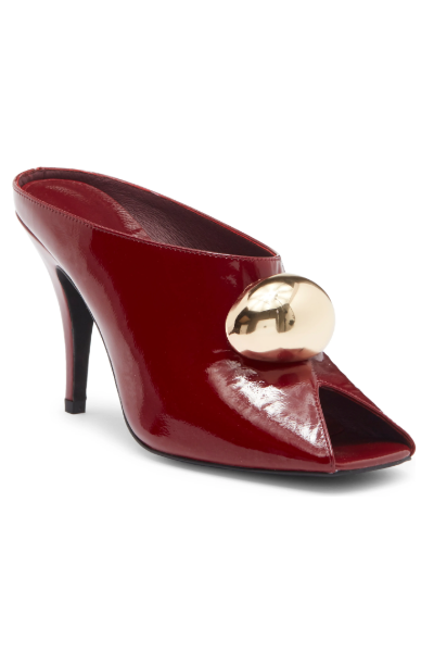 7 Controversial Heels Trends at Fall 2025 New York Fashion Week | Marie ...