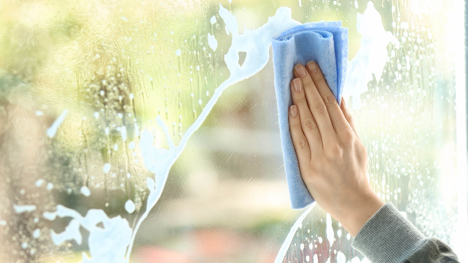 How To Clean Windows And Leave Them Streak free Tom s Guide