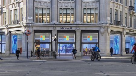What the Microsoft Store does right (and wrong) compared to rival app ...