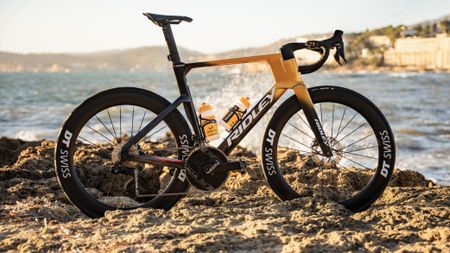 A closer look at the Lotus x Hope HB.T: Team GB's radical track bike at ...