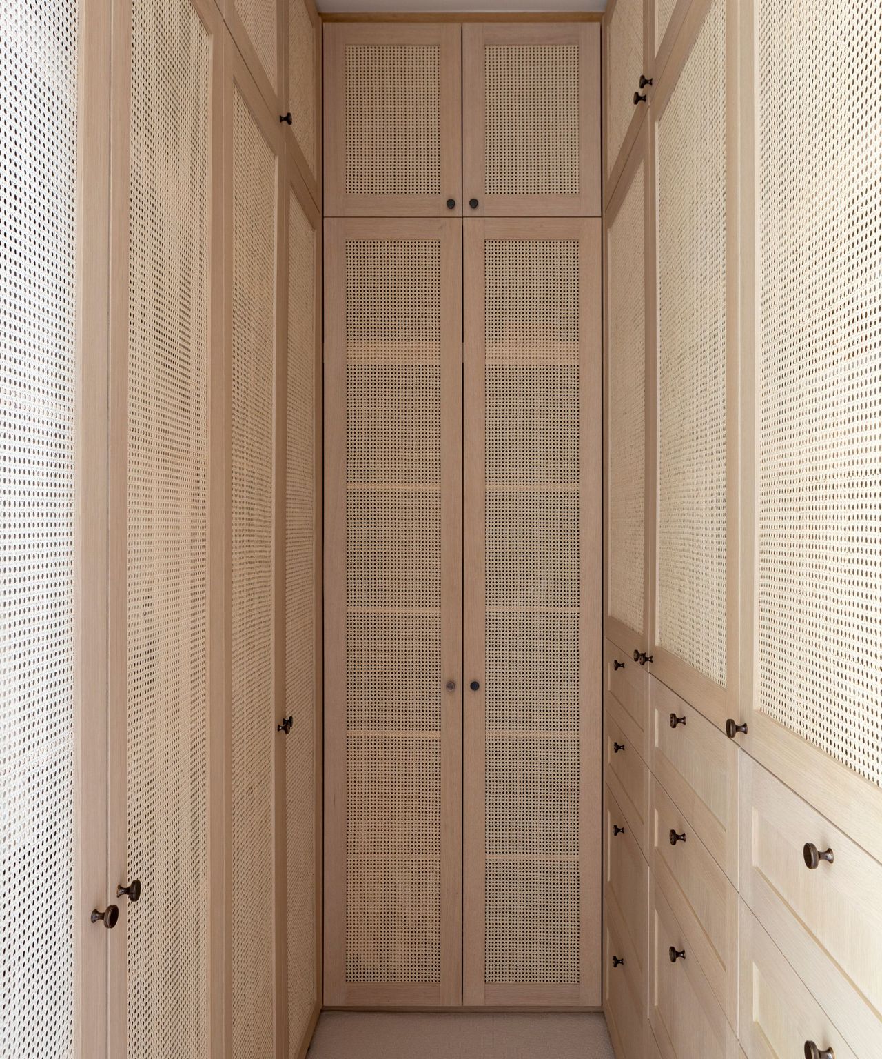 What is the ClutterBug Philosophy? Home organizers explain | Homes and ...