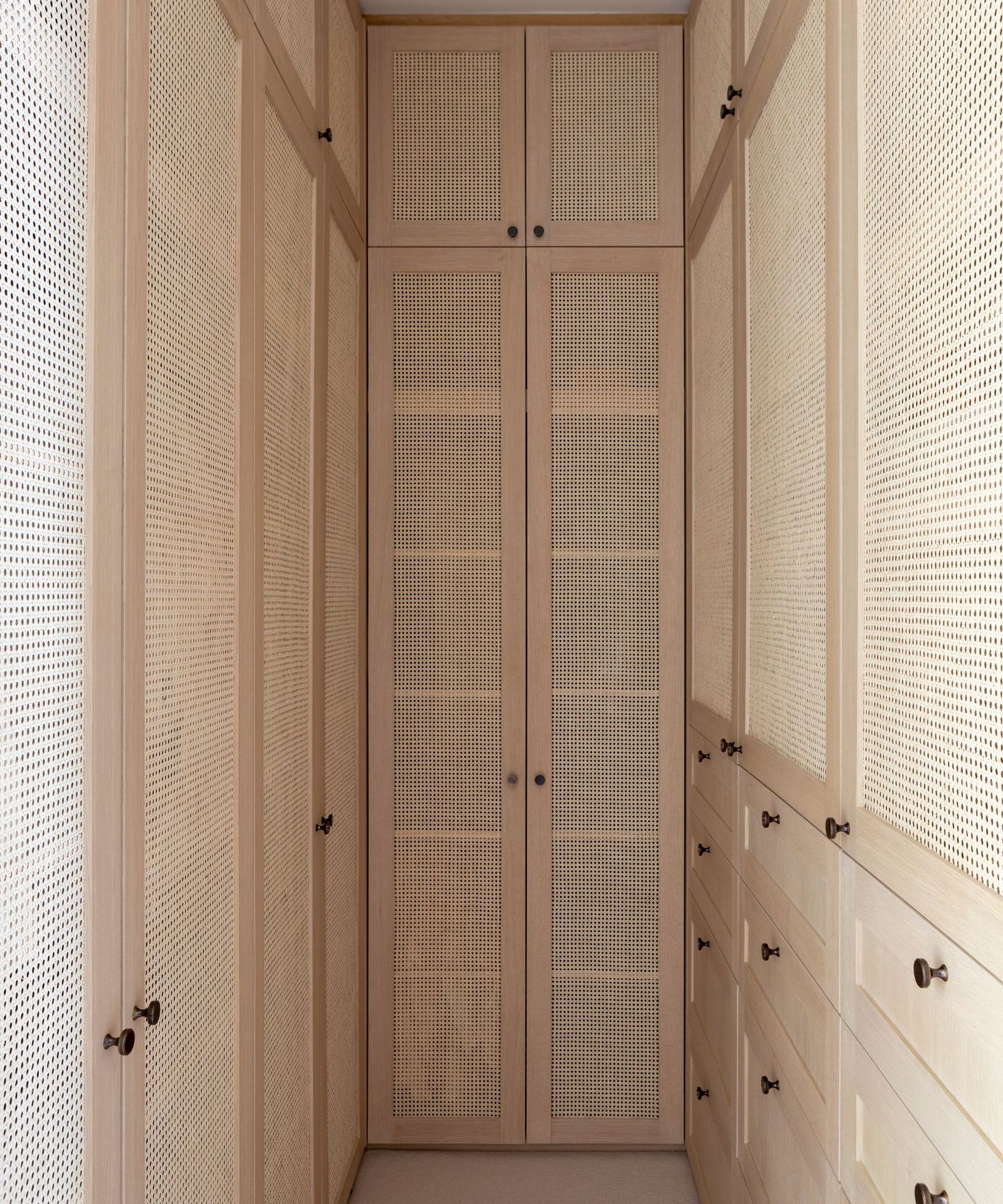 What is the ClutterBug Philosophy? Home organizers explain | Homes and ...