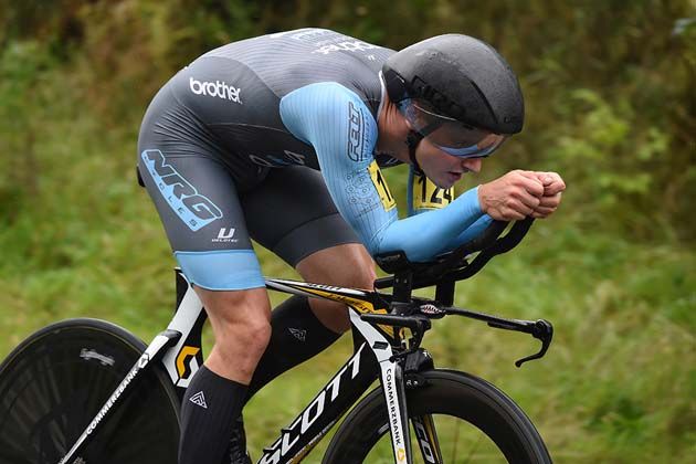 Hayley Simmonds and Dan Bigham take National 10-mile time trial titles ...