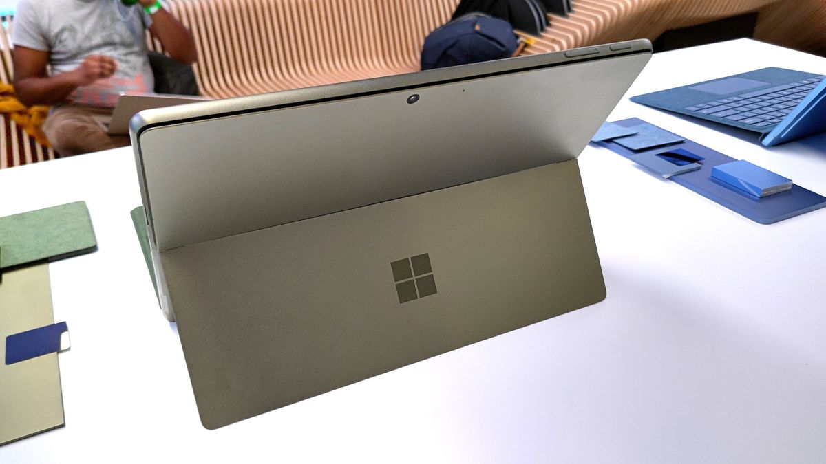 Microsoft unveils Surface Pro 9 with Intel and ARM chips, 5G support ...