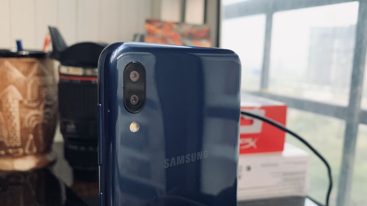 Battery life, camera and verdict - Samsung Galaxy M10 review - Page 3 ...