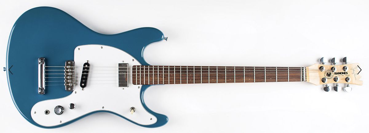 Johnny Ramone's 1965 Mosrite Ventures II sells at auction for $937,500 ...