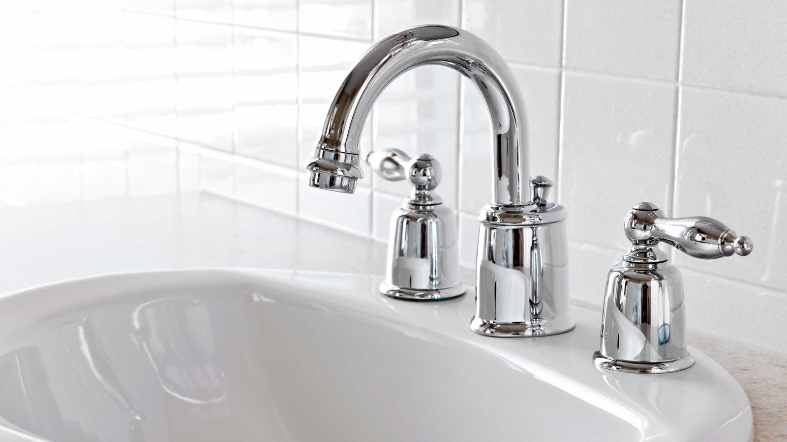 Cleaning pros explain how to remove limescale from taps | Homes and Gardens