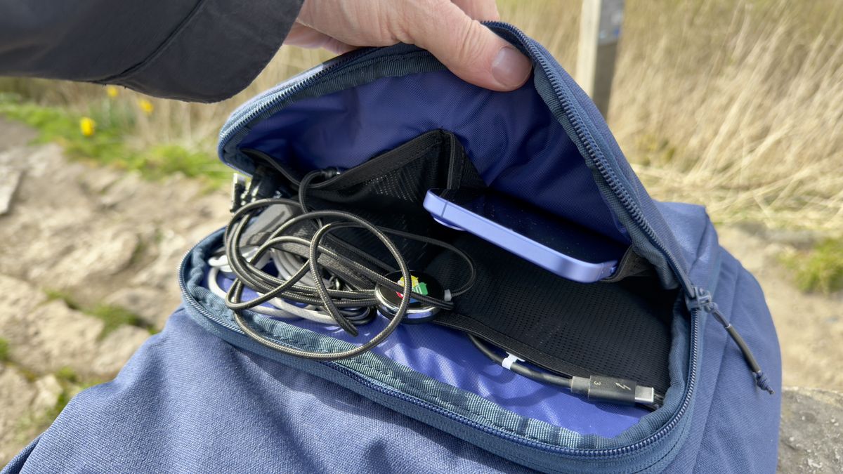 Brevite The Jumper Photo Backpack review: a compact yet capacious (and ...