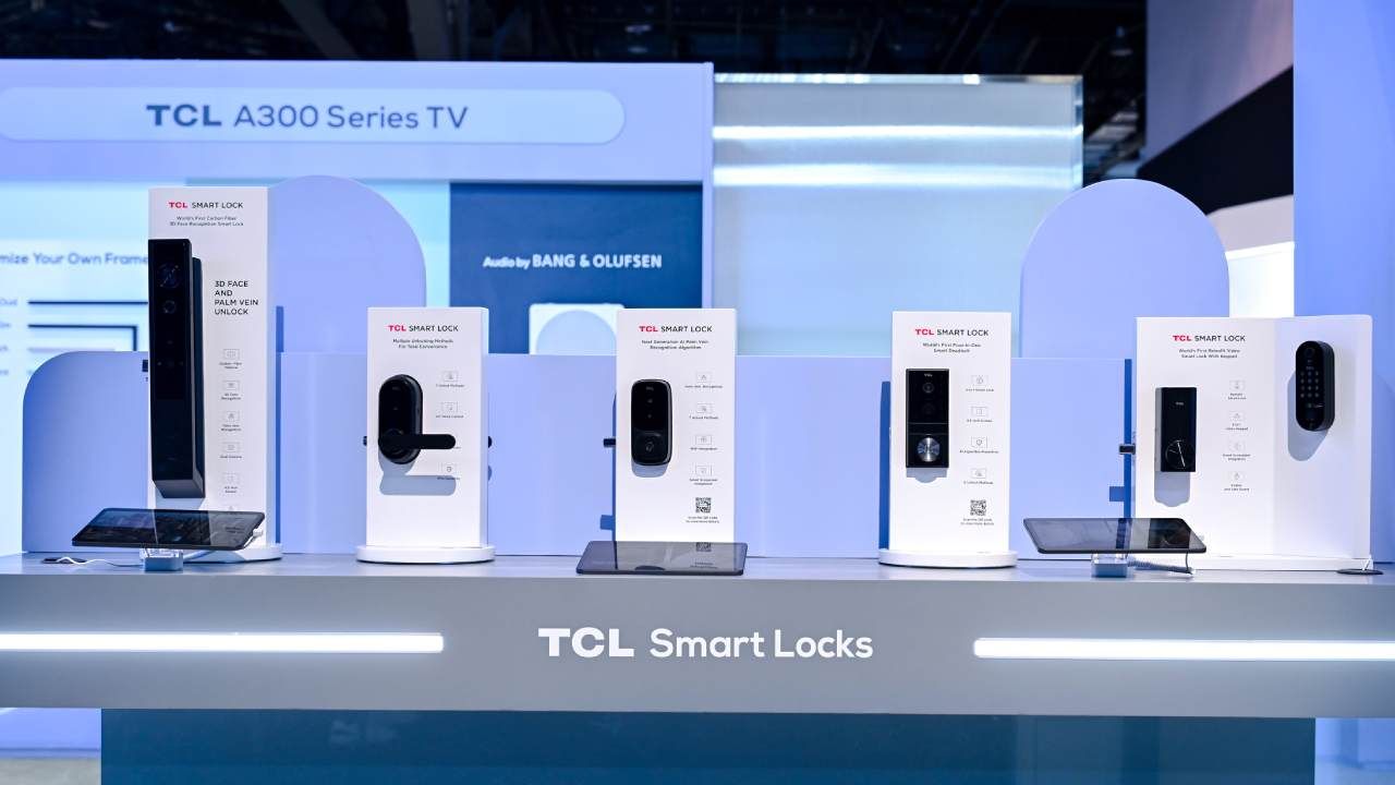 TCL’s new smart lock uses AI to read your palm for safer unlocking | T3