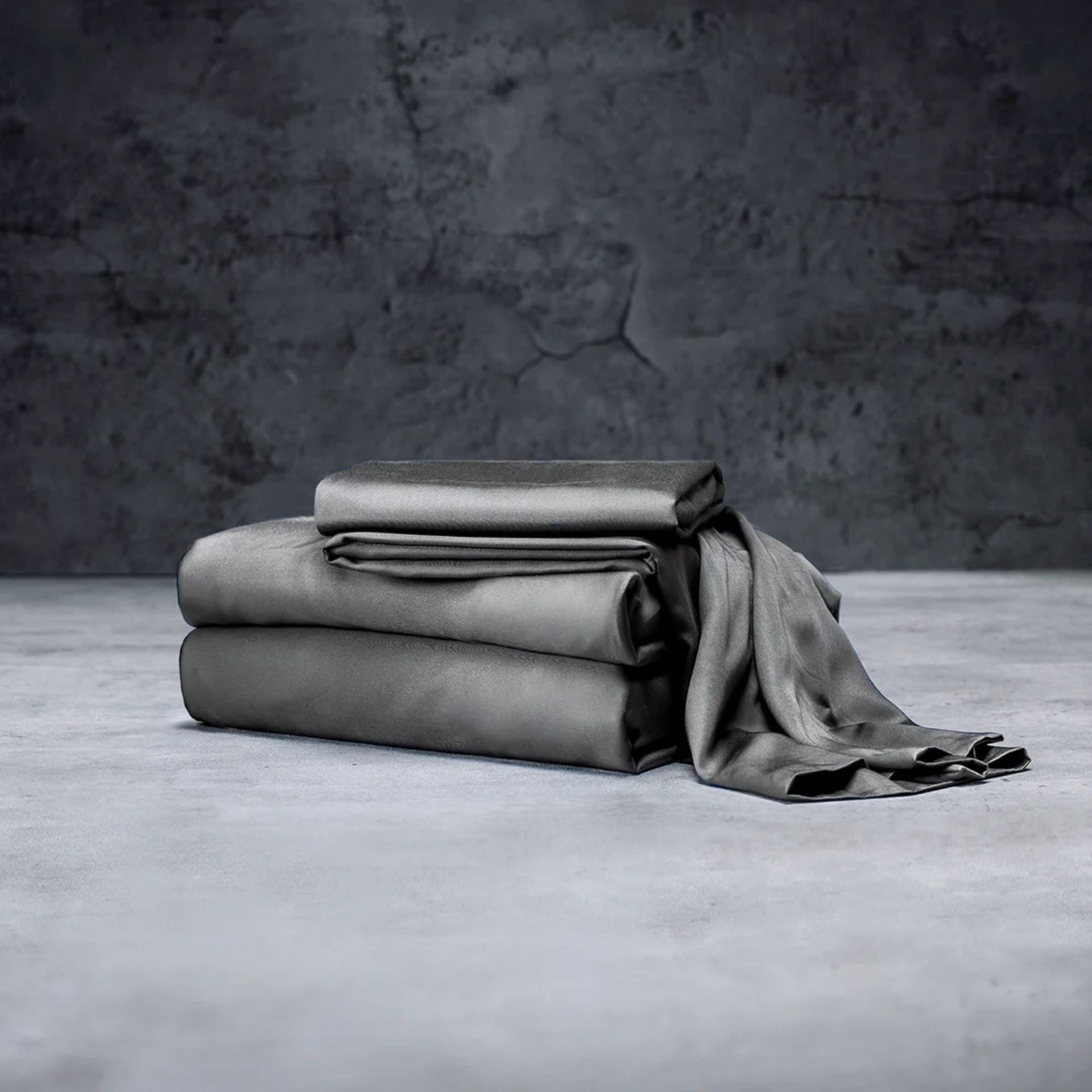 Are light or dark bed sheets best for sleep? Experts advise | Homes and ...