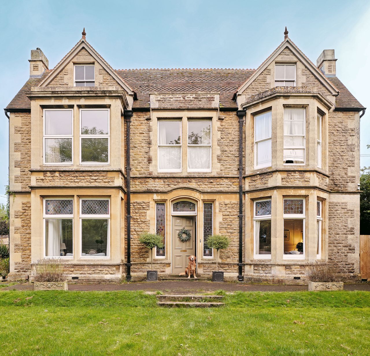 Tour this renovated Victorian country home all ready Christmas | Homes ...