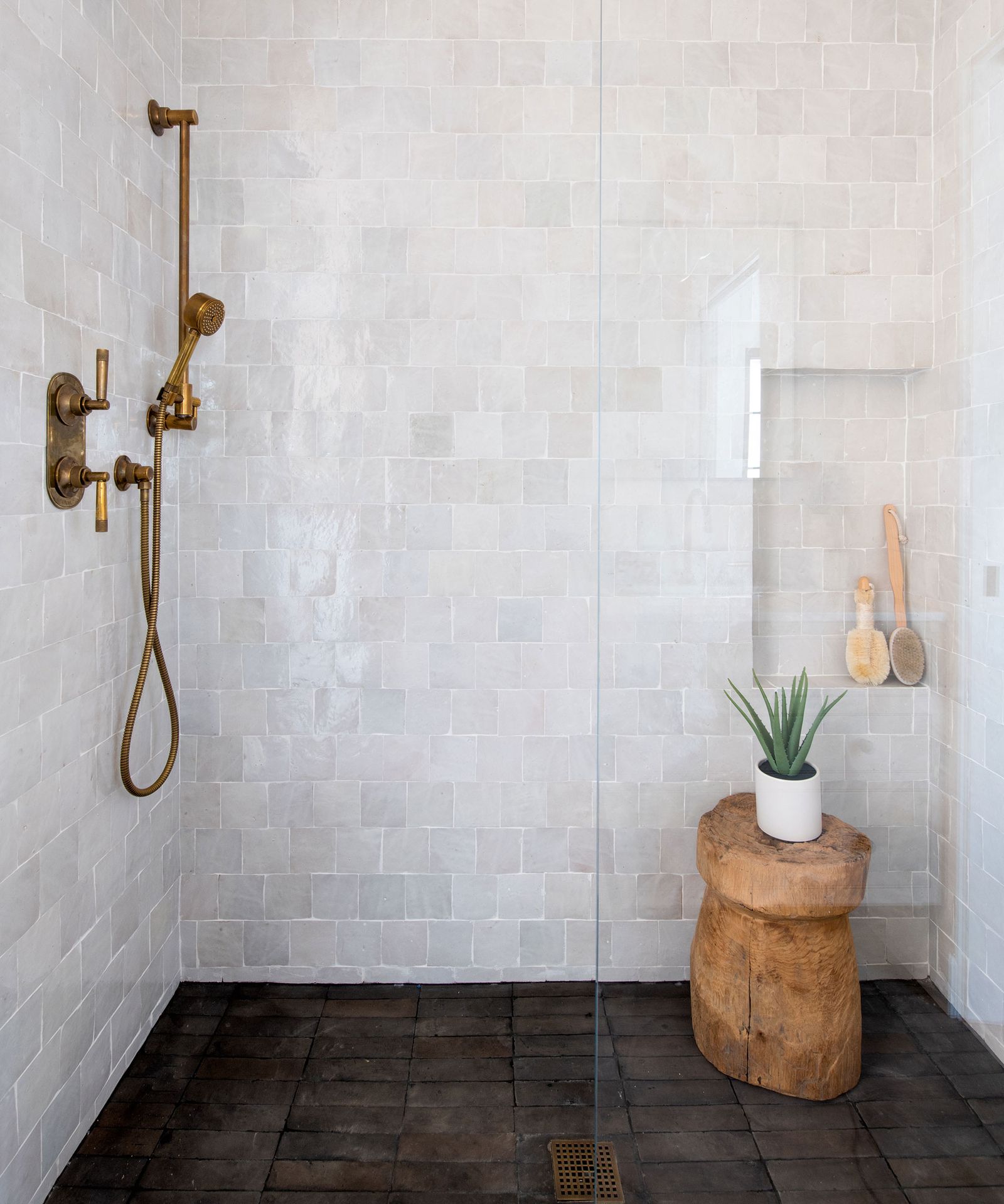 Rustic bathroom ideas: 10 ways to enhance the cozy factor | Homes and ...