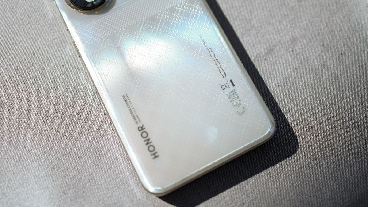 Honor 90 review: screen and storage supreme – but how's the 200MP ...