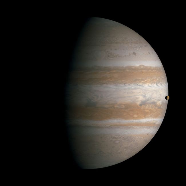 Jupiter's Atmosphere: Composition & the Great Red Spot | Space