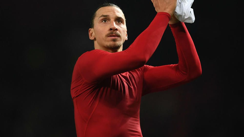Ibrahimovic celebrates Christmas with a snow angel | FourFourTwo