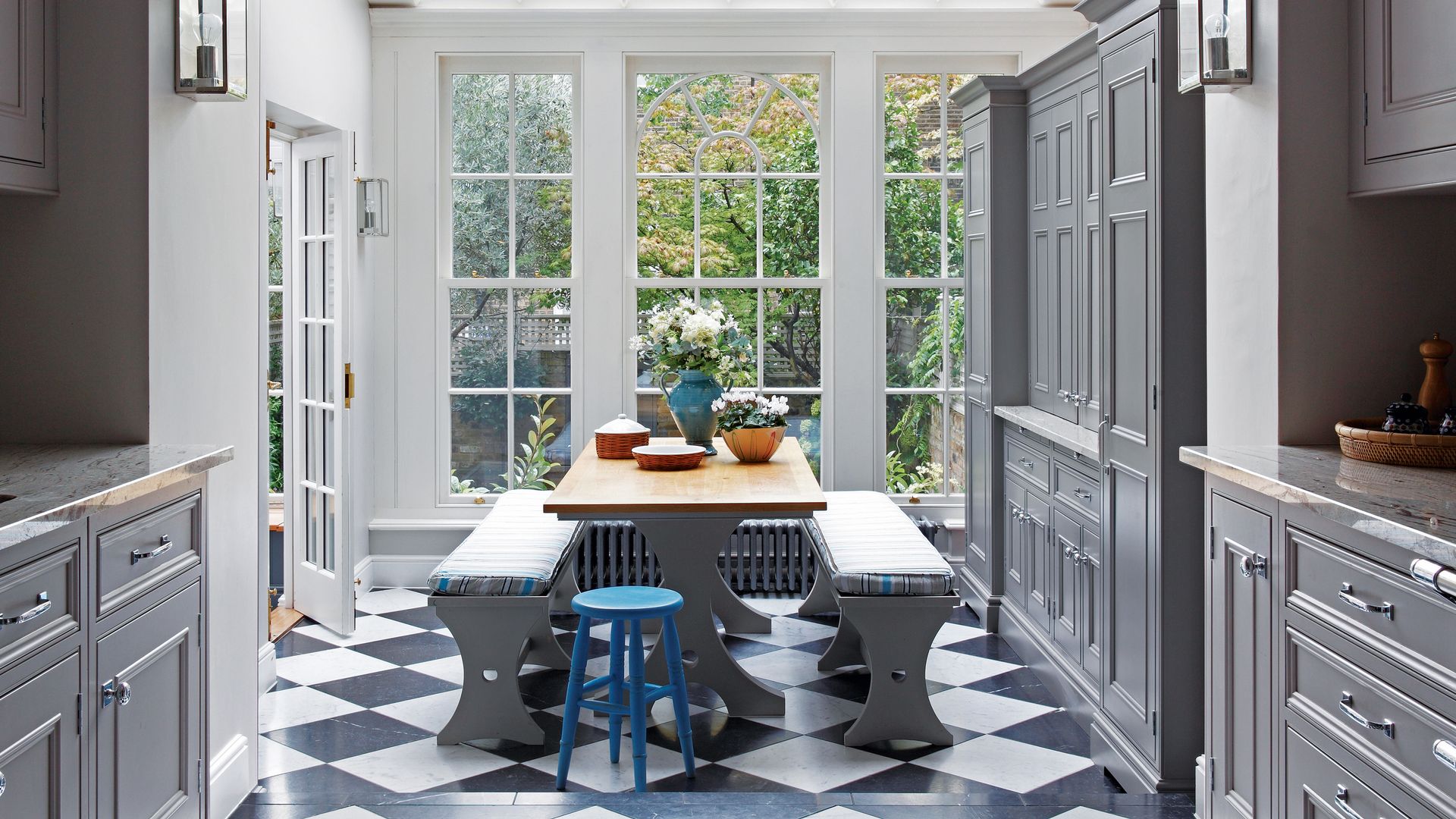 How to paint checkerboard floors: A step-by-step DIY guide | Homes and ...