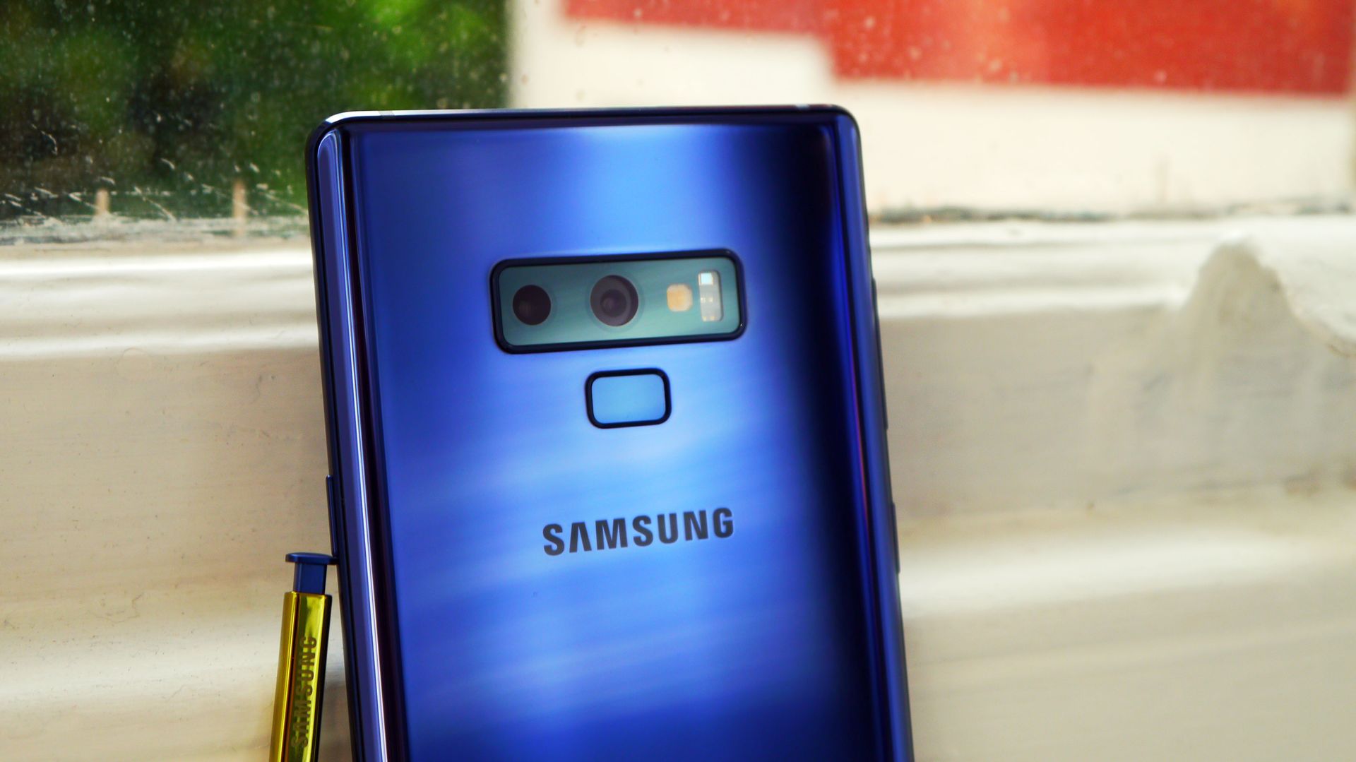 Samsung Note 10 Snapped With Impressive Looking Note 10 Pro As Major