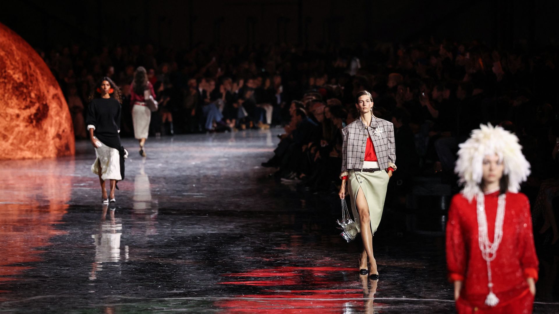Chanel's Spring 2026 Fashion Show by Matthieu Blazy, Live From Paris ...