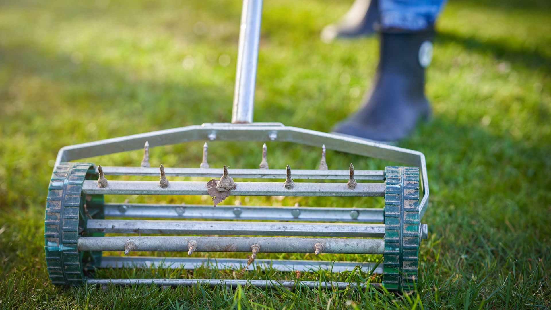 9 signs your lawn needs aerating | Tom's Guide