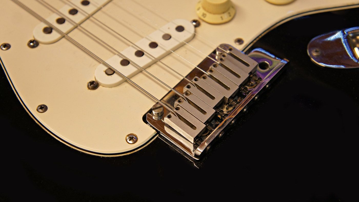 How to block your Stratocaster's tremolo for greater tuning stability ...