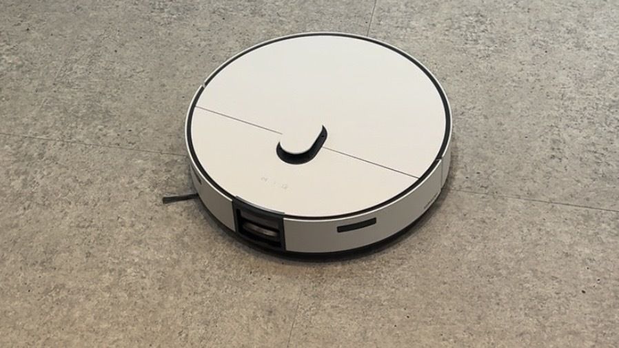 I’m ready to throw out my iRobot Roomba in favor of Samsung’s new Jet ...