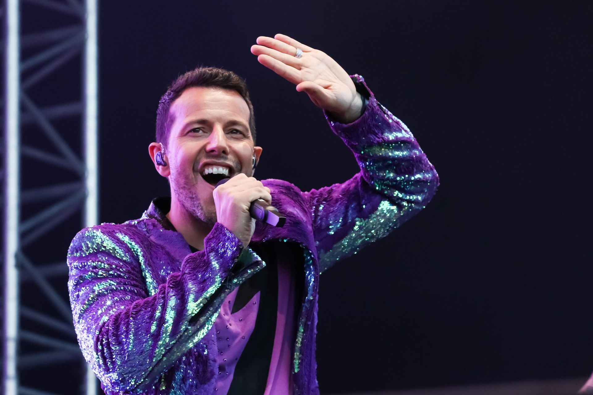 Steps star Lee Latchford-Evans expecting first child with wife Kerry ...