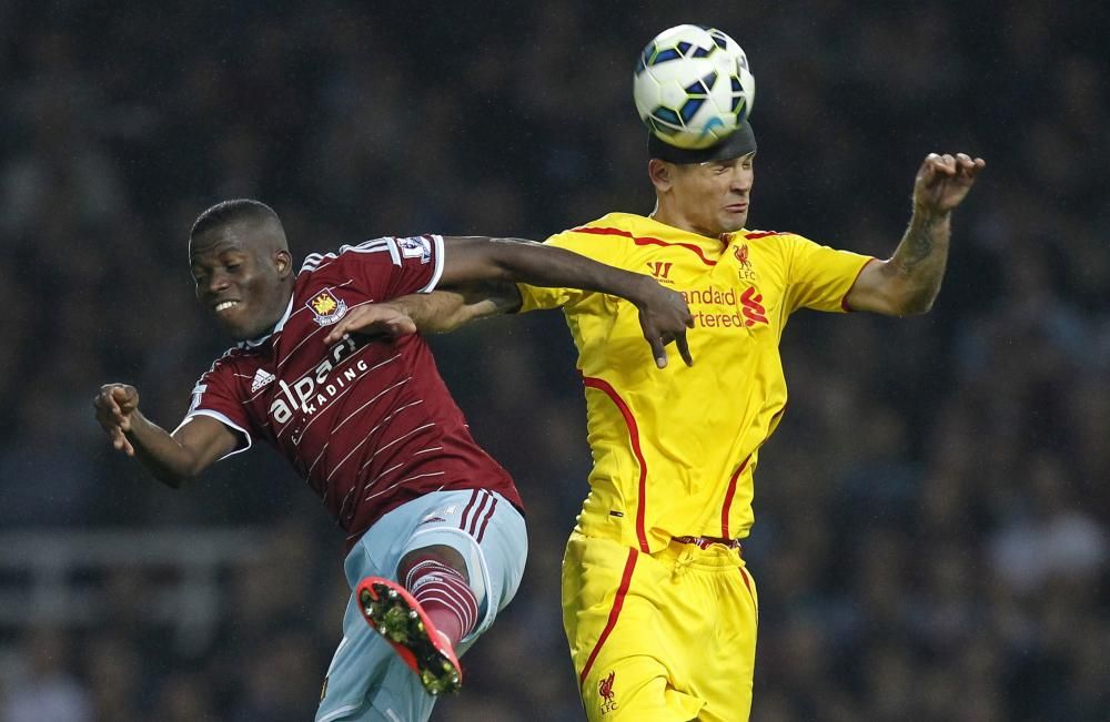 Carragher slams new-look Liverpool defence | FourFourTwo