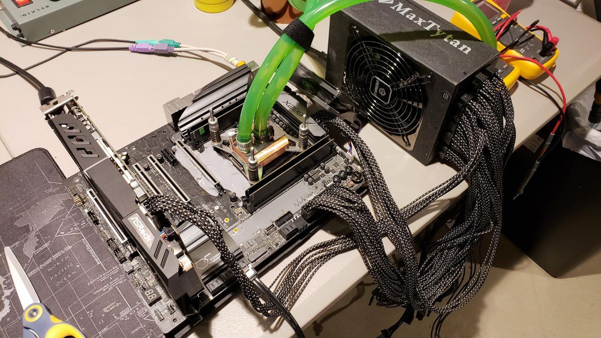 Liquid Nitrogen, CPU Solder and High Voltage: How I Set Overclocking ...