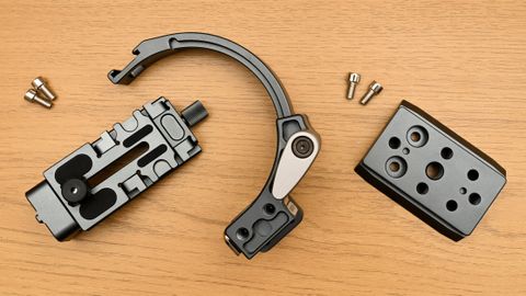 Benro QRB95DUAL Quick Rotation Lens Bracket review: think L-brackets ...