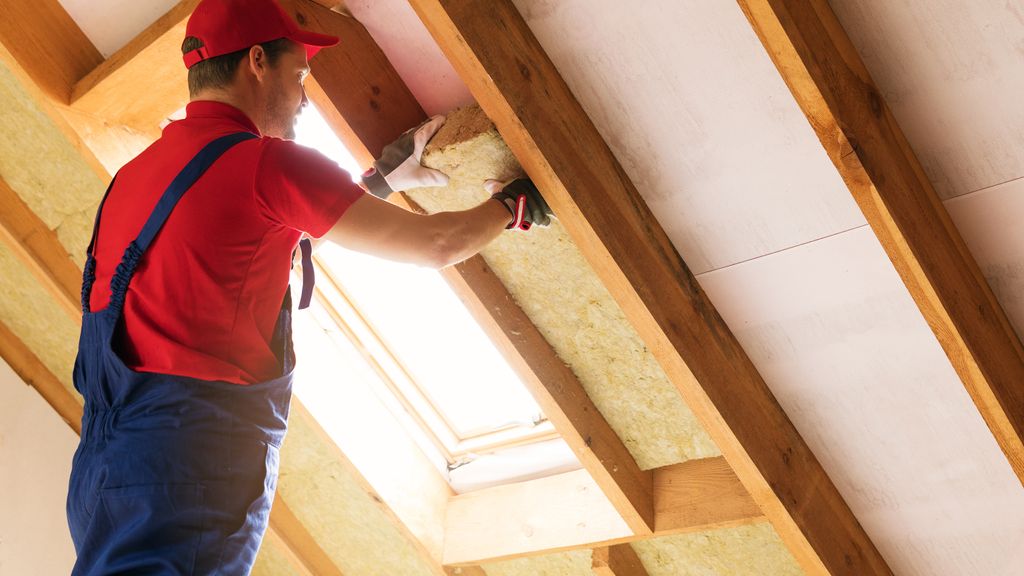 Which types of roof insulation are best for your roof? | Homebuilding