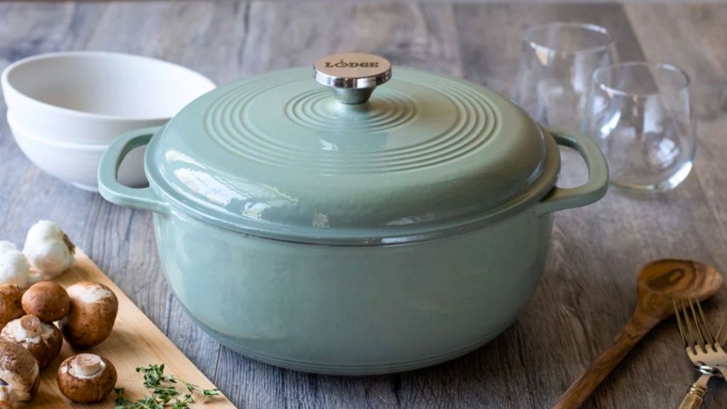 Lodge Dutch Oven Review: Affordable Cast Iron Worth Considering | Homes ...