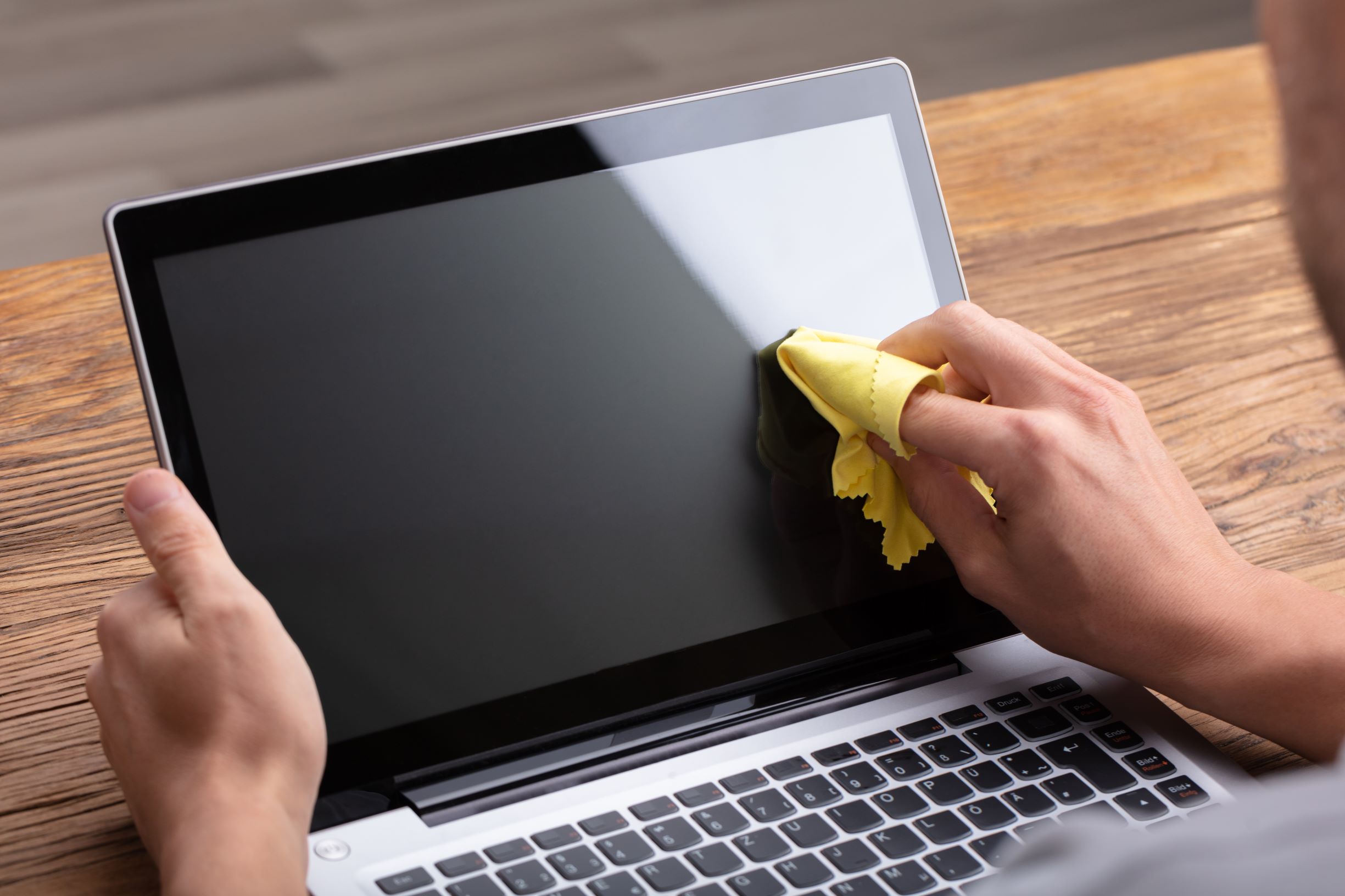 Clean Your Laptop Screen And Keyboard How To Safely Disinfect Your 