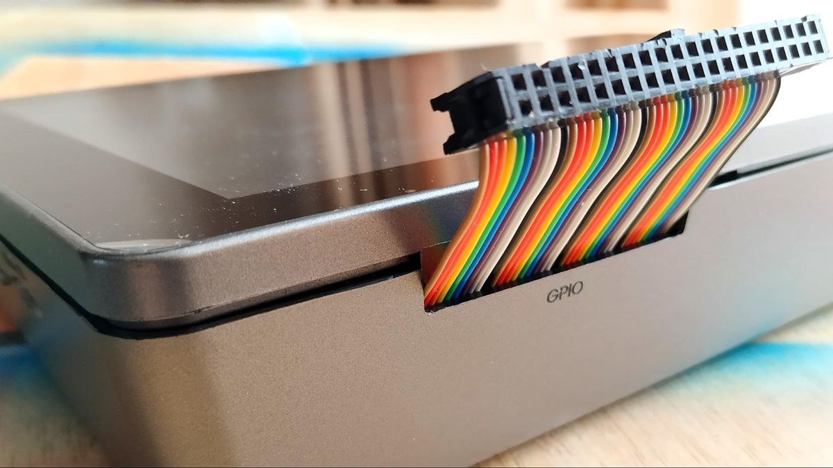 RasPad 3 Review: Raspberry Pi 4 Powered Tablet | Tom's Hardware