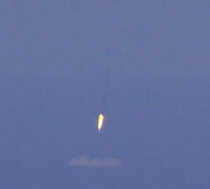 Amazing SpaceX Video Shows Reusable Rocket Test as Seen from Airplane ...
