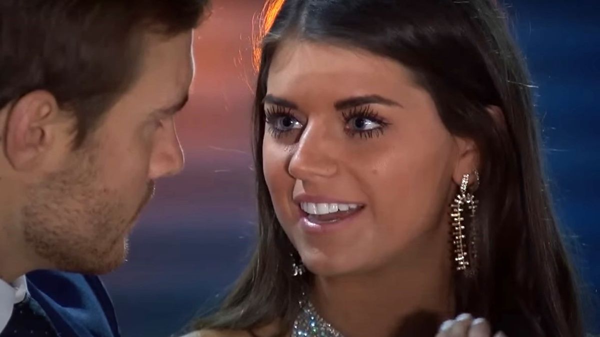 32 Bachelor Contestants Whose Fame Continued After The Reality Show ...