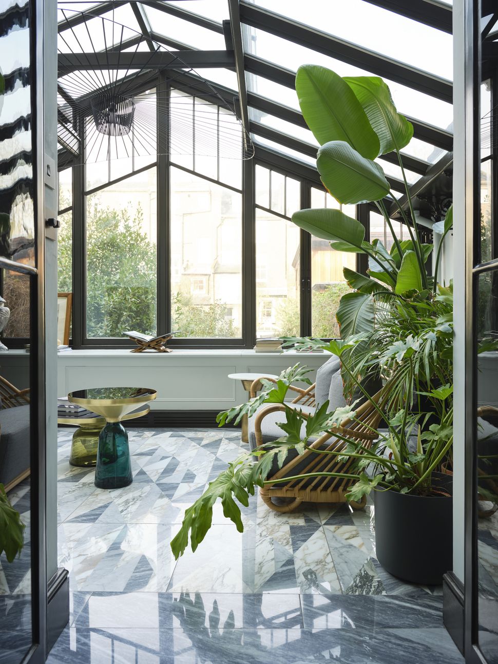 13 Conservatory Flooring Ideas for Use Throughout the Year | Homebuilding