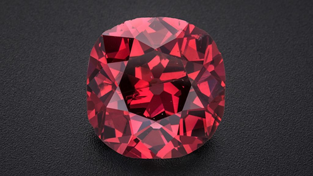 Why do diamonds come in different colors? | Live Science