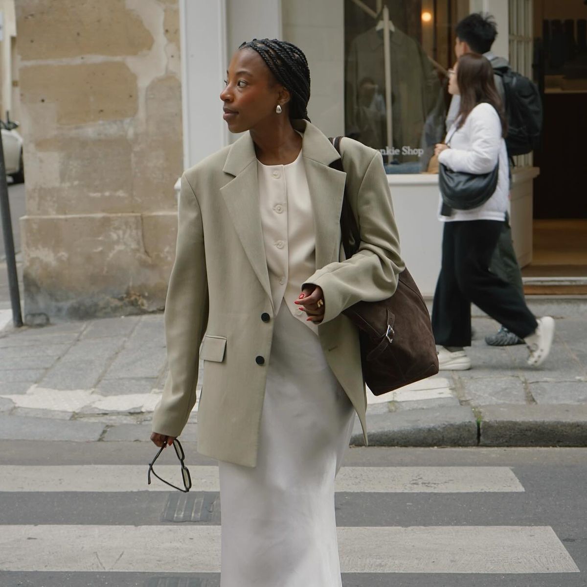 6 Simple Autumn Outfits That Also Look Classy and Elegant, According to ...