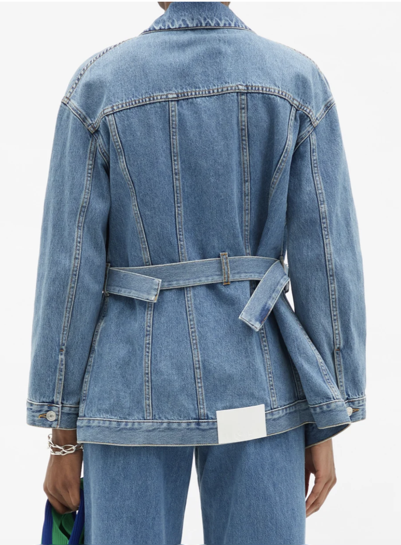 16 Cute Denim Jacket Outfits for Women to Wear in 2022 | Marie Claire