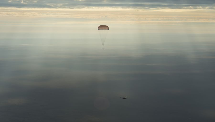 Soyuz Landing Photos: Expedition 49 Returns to Earth | Space