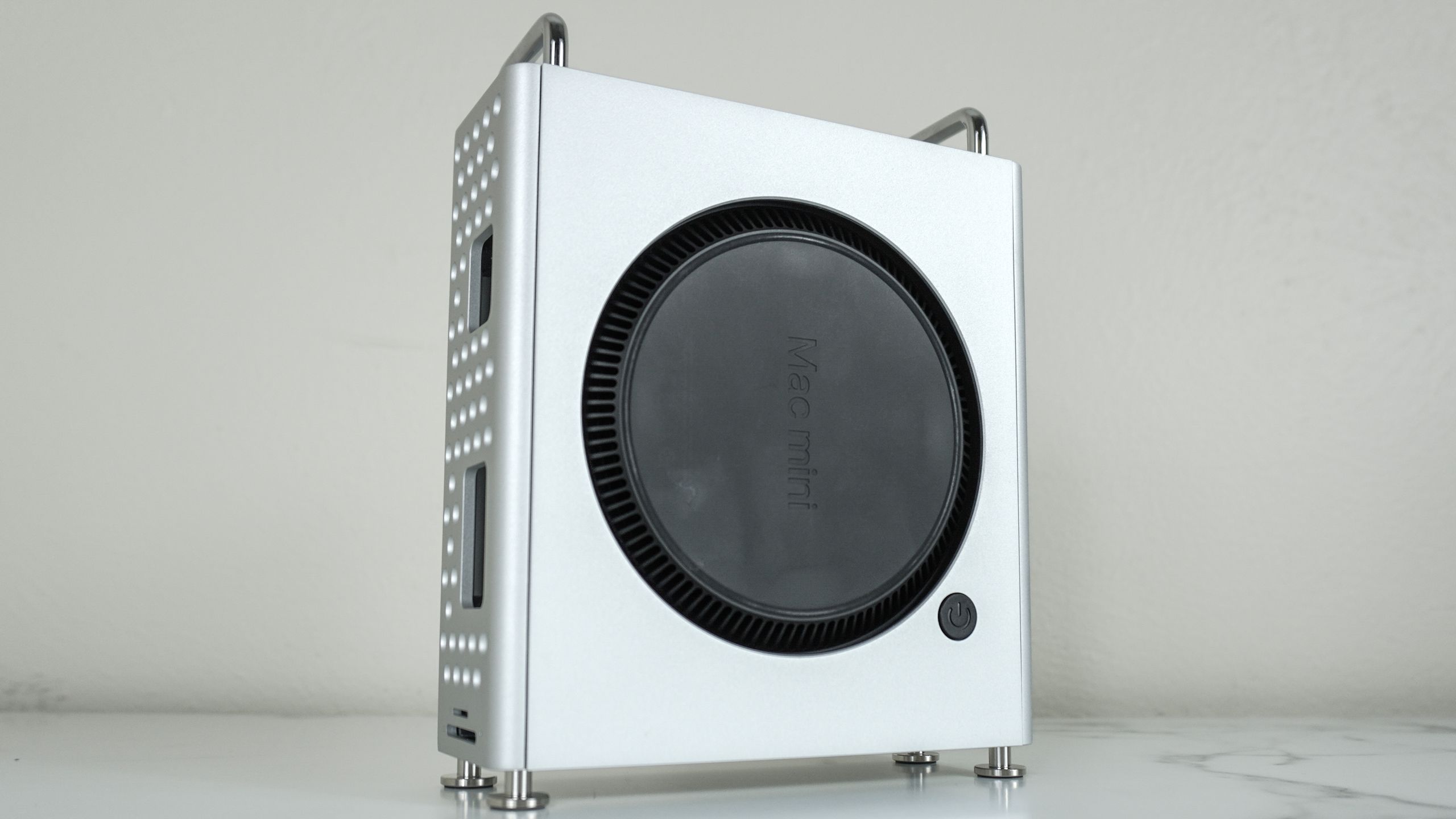 I gave my Mac mini M4 the ultimate upgrade with this Mac Pro-style case ...
