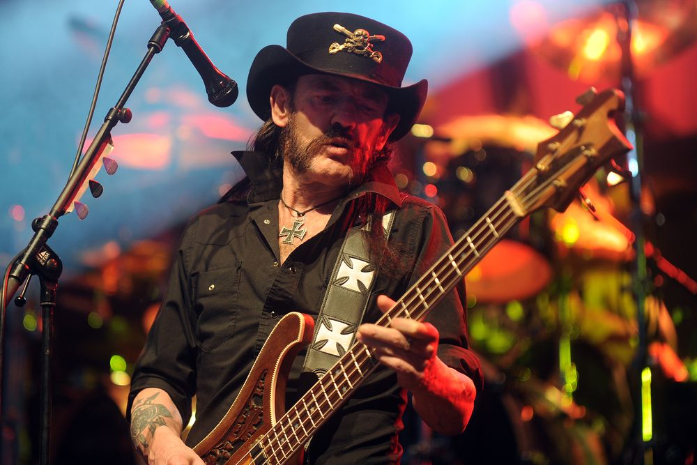 Real Heavy Metal: Fans Want Motörhead Singer on Periodic Table | Live ...