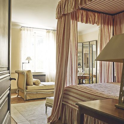 Explore this traditional Provencal home in the the countryside | Ideal Home