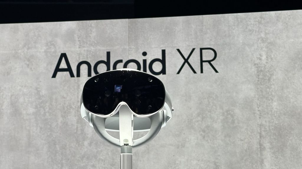 Samsung’s MWC presence finally allows people to get up close to the Android XR headset | Android ...