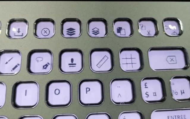 This Strange E Ink Gadget Could Revolutionize the Keyboard | Laptop Mag