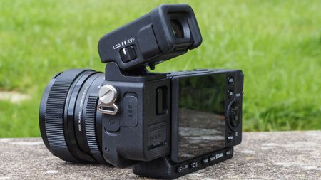 Sony A9 III can shoot at 1/80,000sec shutter speed with full-frame global shutter sensor ...