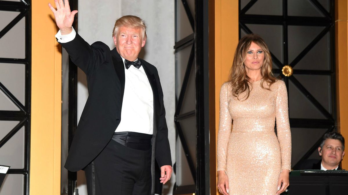 Experts Reveal What Melania Trump's Signature Is Trying To Tell Us ...
