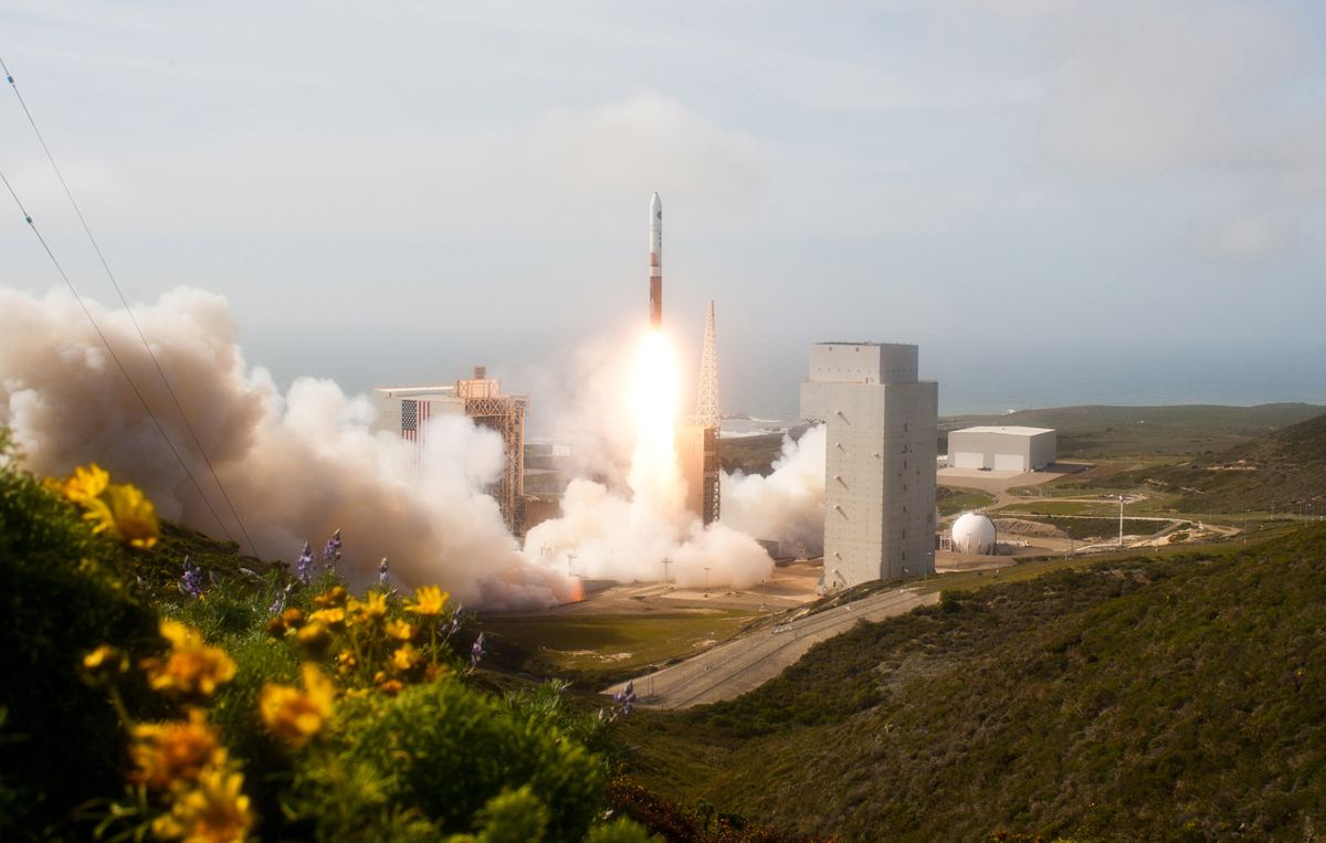 Launch Photos: US Spy Satellite NROL-25 Blasts Off | Space