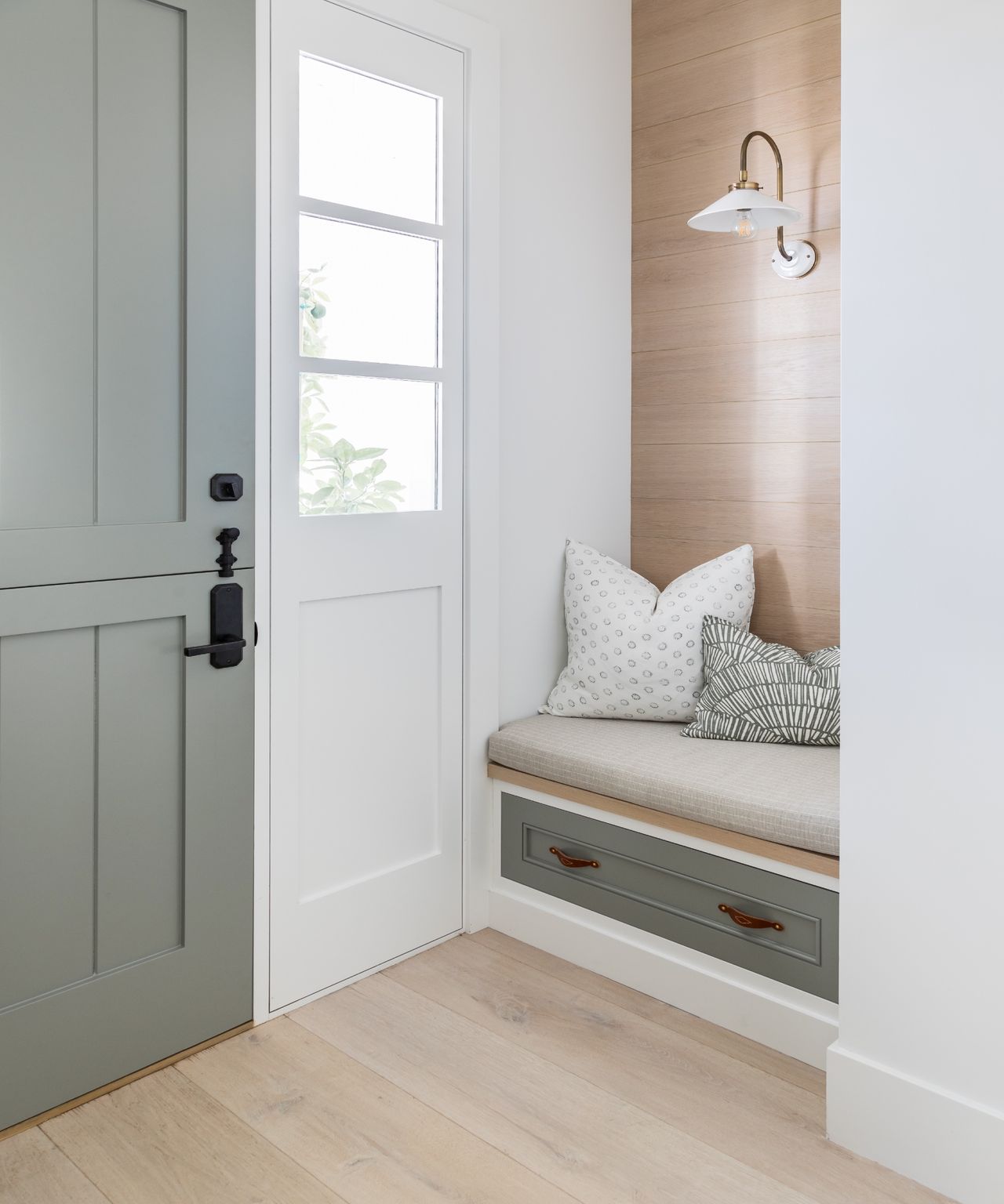 18 small entryway ideas for a stylish foyer | Real Homes