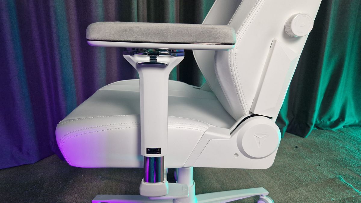 Secretlab Titan Evo NanoGen Edition review: new materials and signature ...